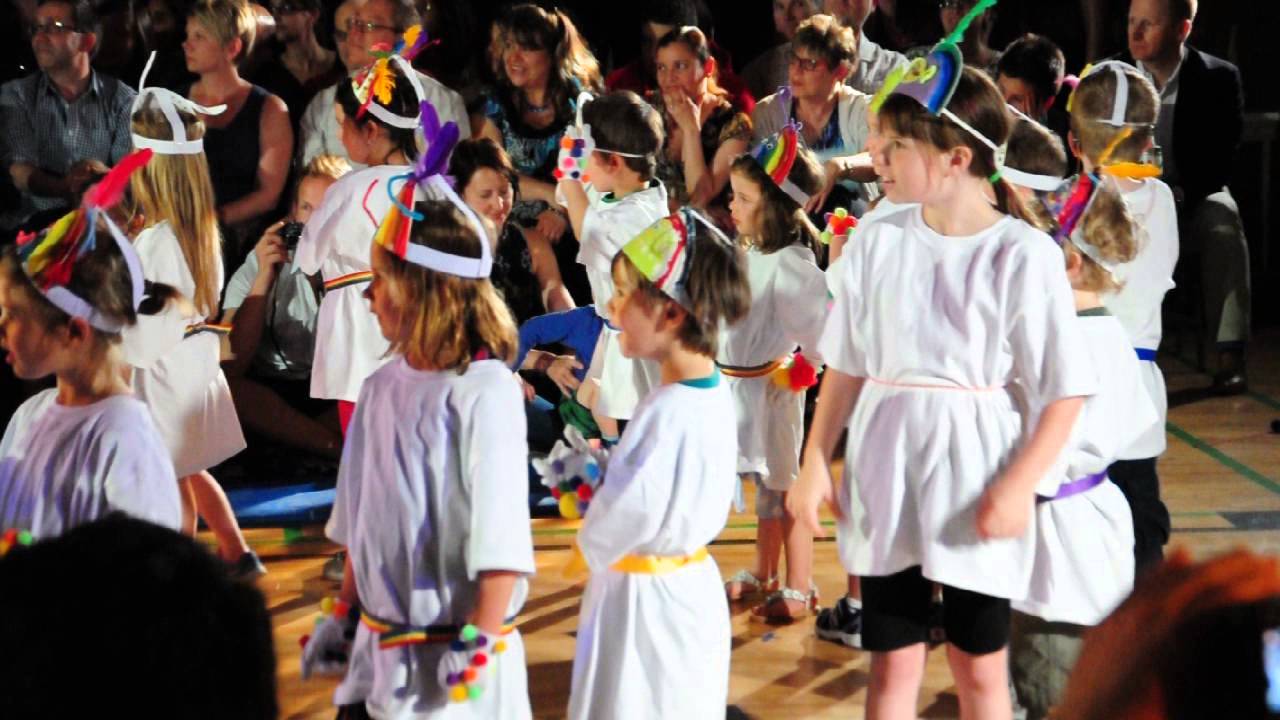 Calgary Opera - Queen Elizabeth School ASL Sign Language - YouTube