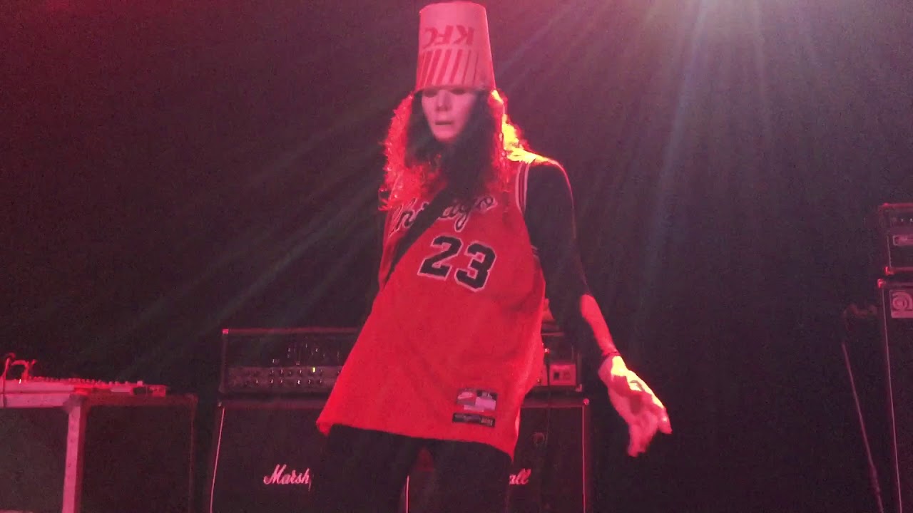 Buckethead - Robot Dance/Nunchucka Solo (Omaha, NE 4/19/16) - YouTube