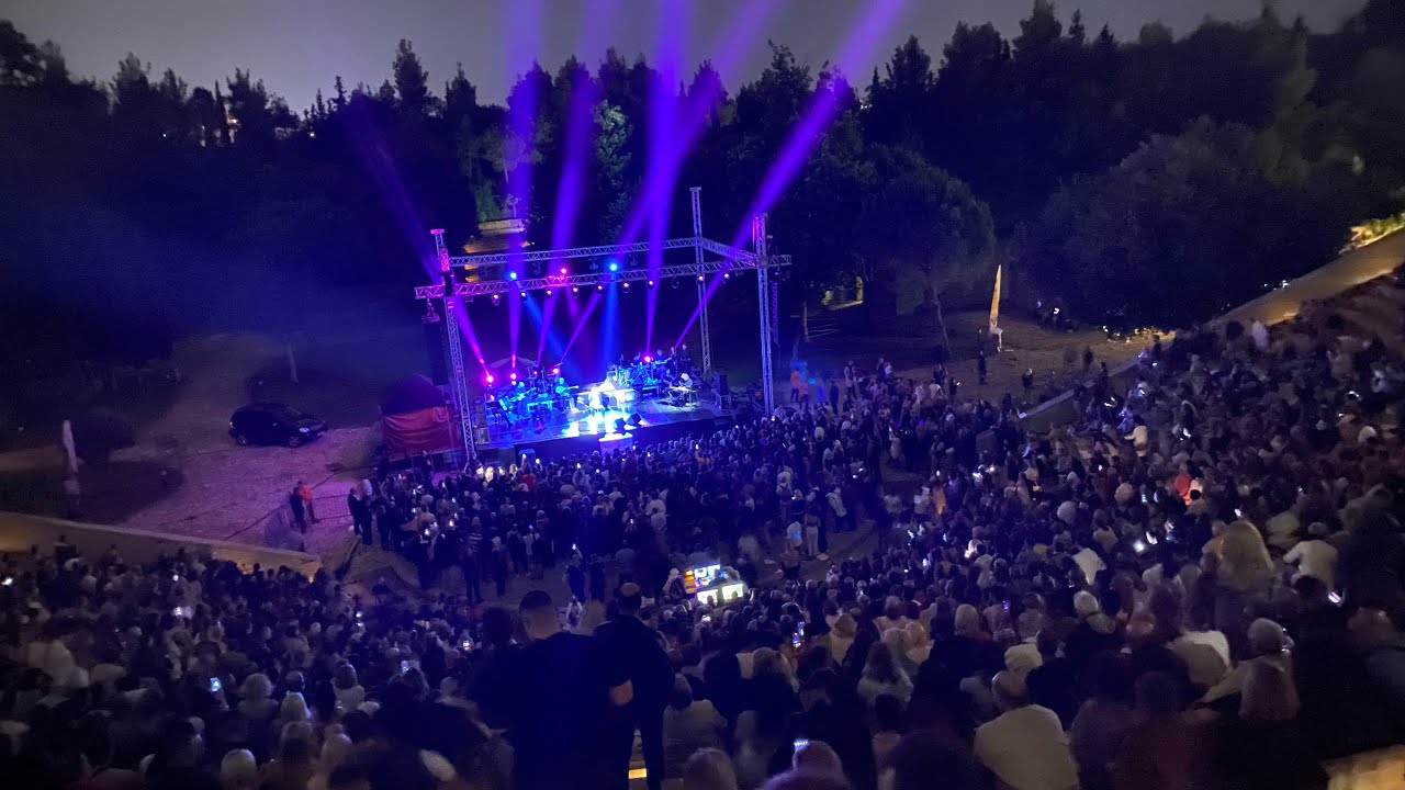 Συναυλία 18/6/2022 θεατρο γης θεσσαλονικη ΓΙΑΝΝΗΣ ΠΑΡΙΟΣ - YouTube