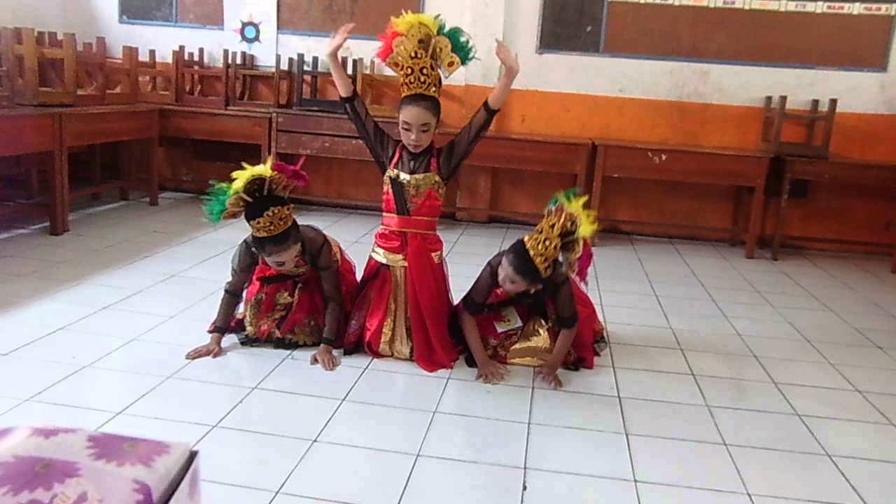 sundanese dance - YouTube
