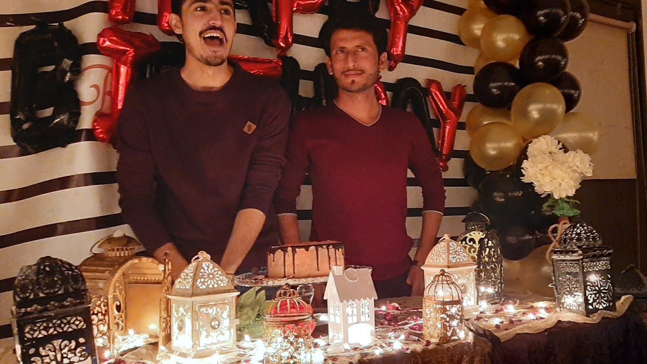 Friend birthday party Buddy - YouTube