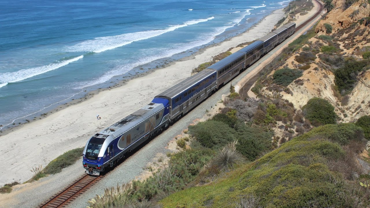 Amtrak Pacific Surfliner and Coaster Trains in Del Mar and Torrey Pines ...