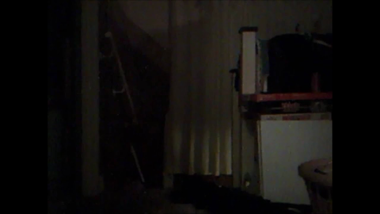 Alien 3 Deleted Scene - The Xenomorph Attacks Again! - YouTube