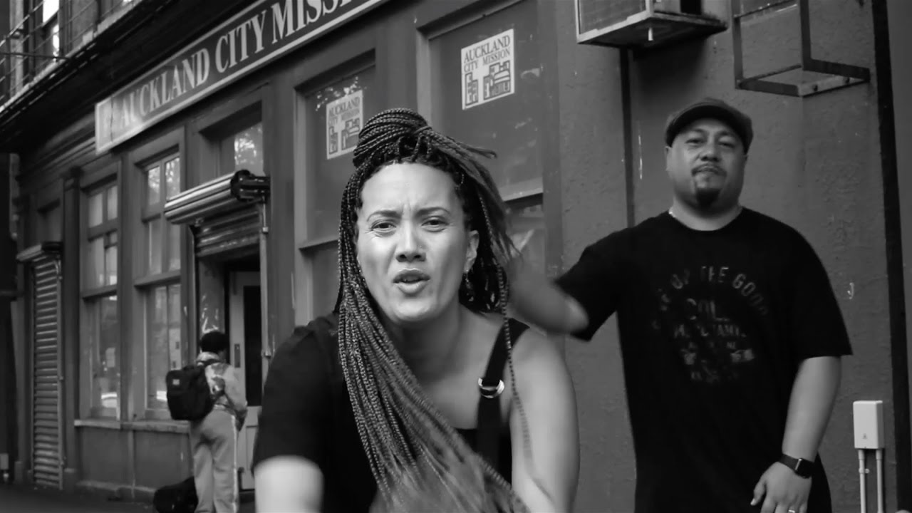 Ria Hall - Tell Me [Official Music Video] feat. Che-Fu - YouTube