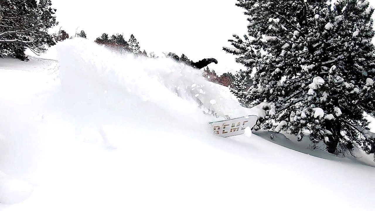 Powder with BeXtreme Dust Snowboard - YouTube