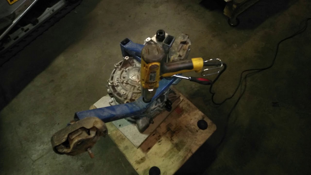 EVPrevia: Destroyed motor bearing - YouTube