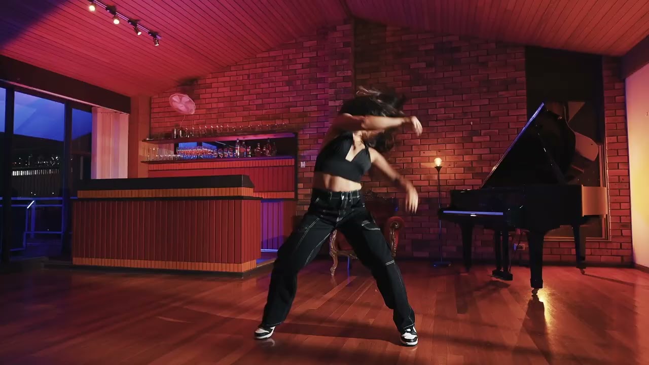 Fever - Isabella Roberts Show Reel Mix by SOUNDMODA - YouTube