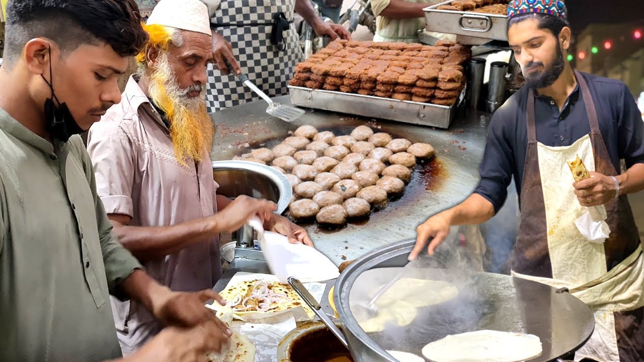 Roadside Shami Paratha Roll - NON STOP KEBAB PARATHA ROLL MAKING ...
