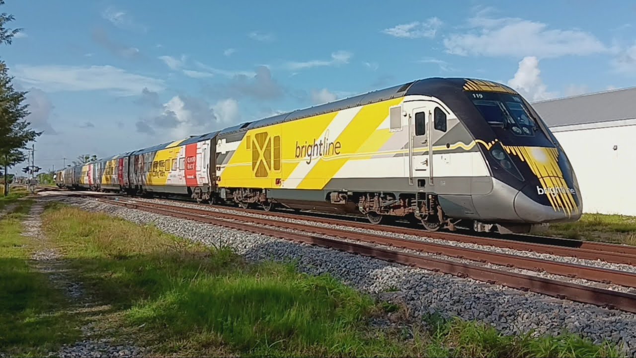 Nice HORN action from FEC 101-14 and Brightlines BLF702 - BLF722 - 7/14/24 - YouTube