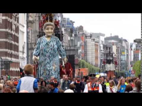 De Reuzen - Antwerpen 2015 - Royal de Luxe - YouTube