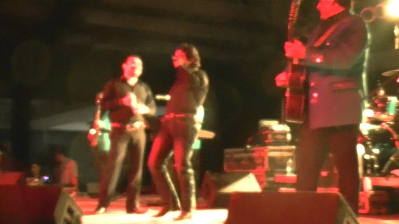 banda pachuco y conjunto primavera - YouTube