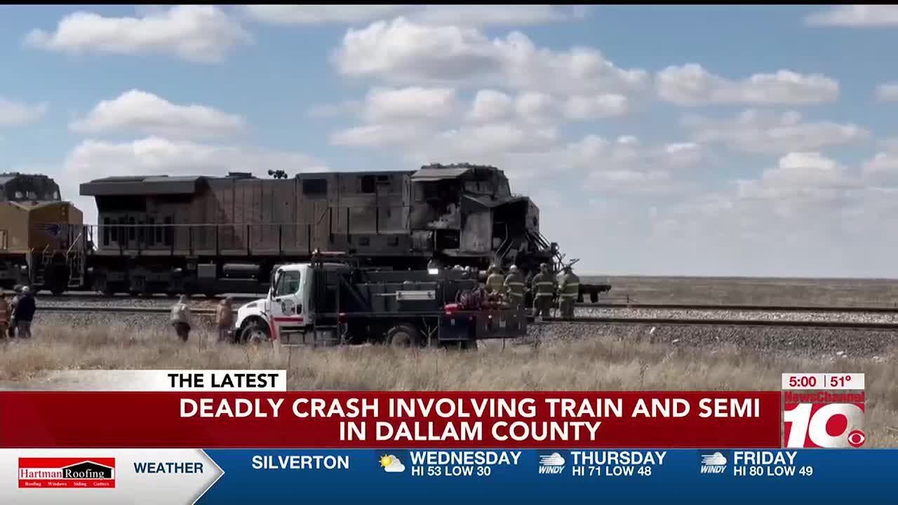 VIDEO: Crews responding to deadly crash involving train and semi in ...