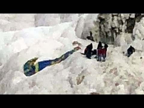 Travertenlere düşen yamaç paraşütü pilotu o anları anlattı