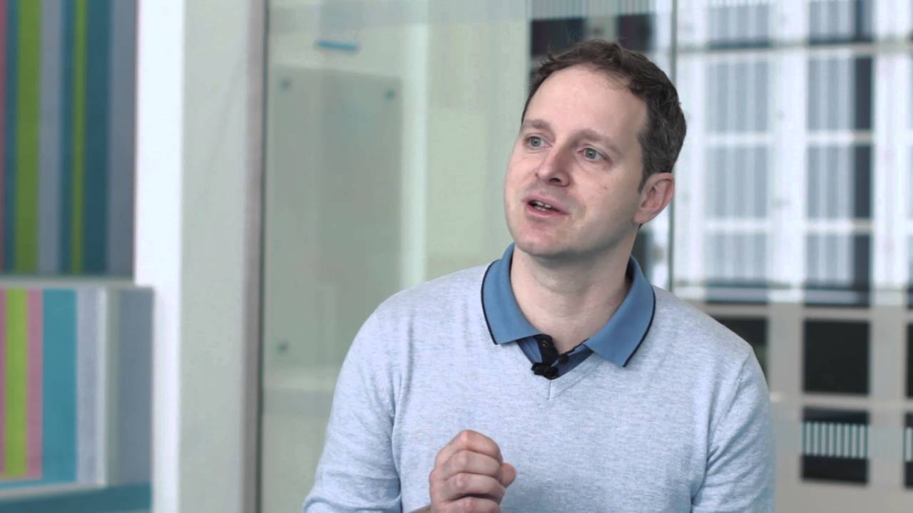 Robert Vlach: Jak se daří českým freelancerům? - YouTube