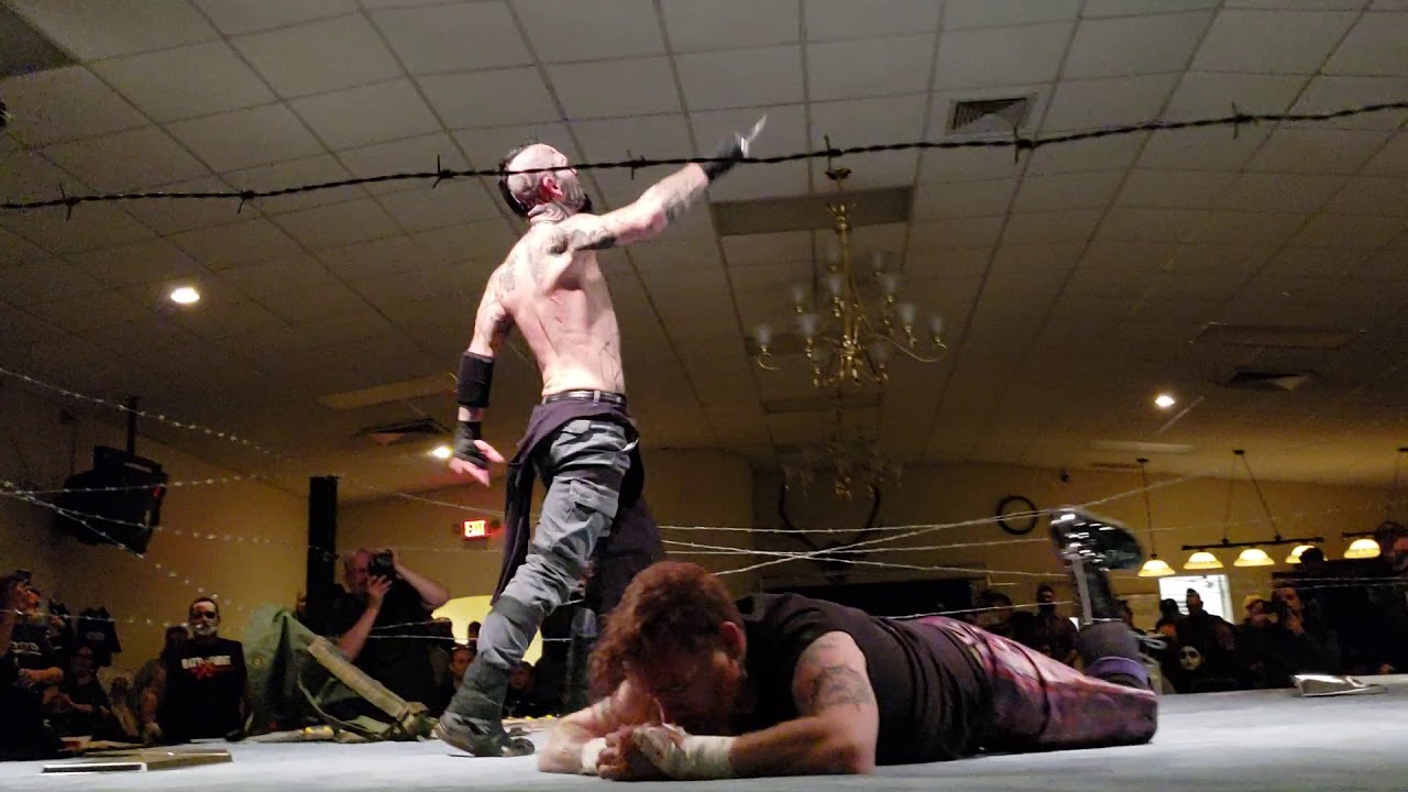 Dirt Bag Dan v Lenn Oddity - YouTube