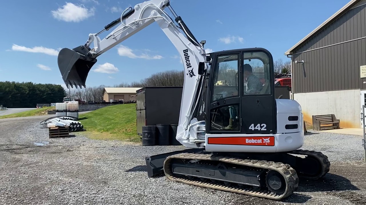 Bobcat 442 Mini Ex Demo - YouTube