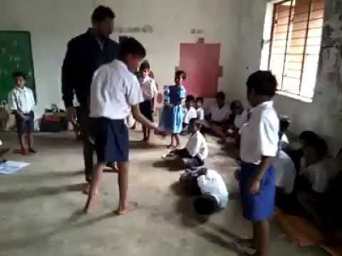 Viral video of Unique Teaching Method | ಸರಕಾರಿ ಶಾಲೆಯ ಮೇಷ್ಟ್ರ ಅದ್ಭುತ ಪಾಠ |Government School ...