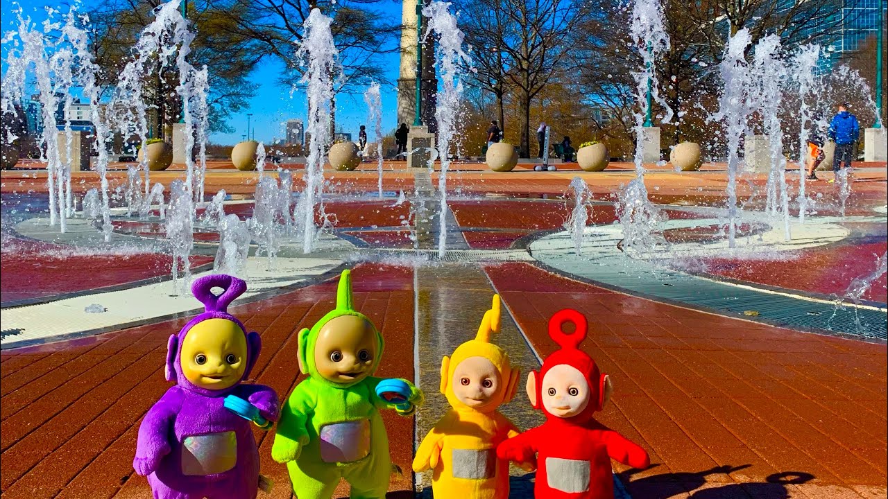 Teletubbies playing in the fountain - YouTube