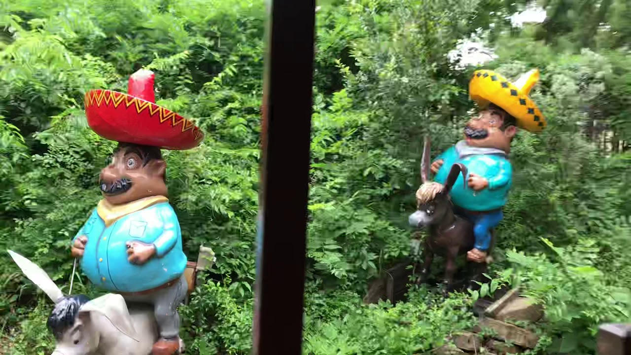 Riding the steam train at Six Flags Over Texas - YouTube