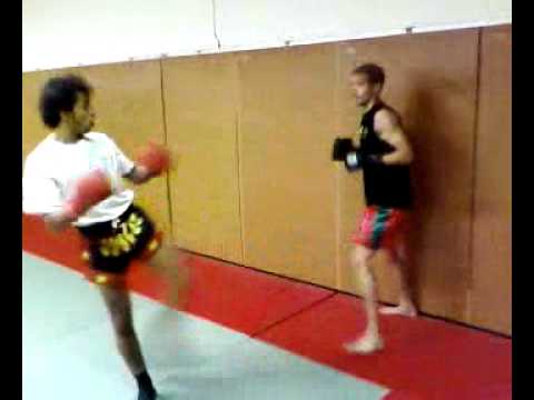 Adil vs Hakim Kick 12 10 2009