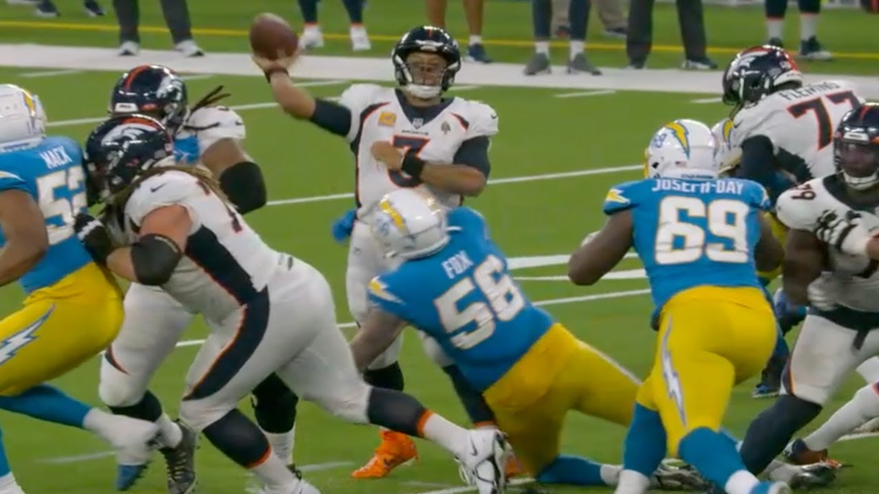Morgan Fox QUESTIONABLE Roughing the Passer on Russell Wilson ...