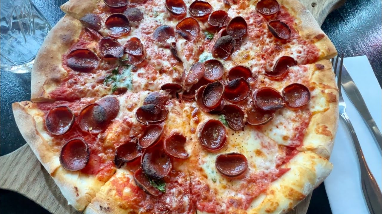 Roost Pizza Review - Buffalo NY - YouTube