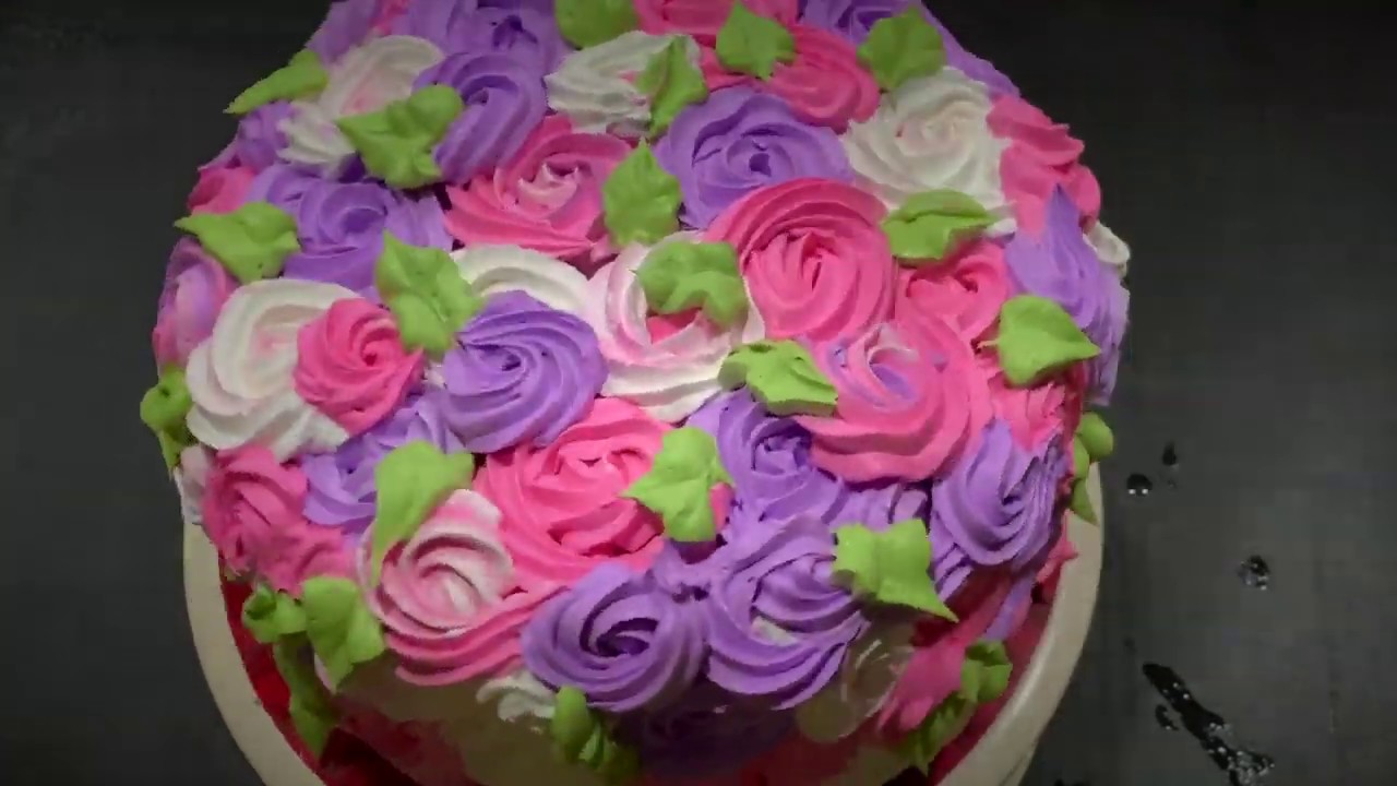rosette cake tutorial ،تزين كيك أعياد الميلاد بكريمة الخفق - YouTube