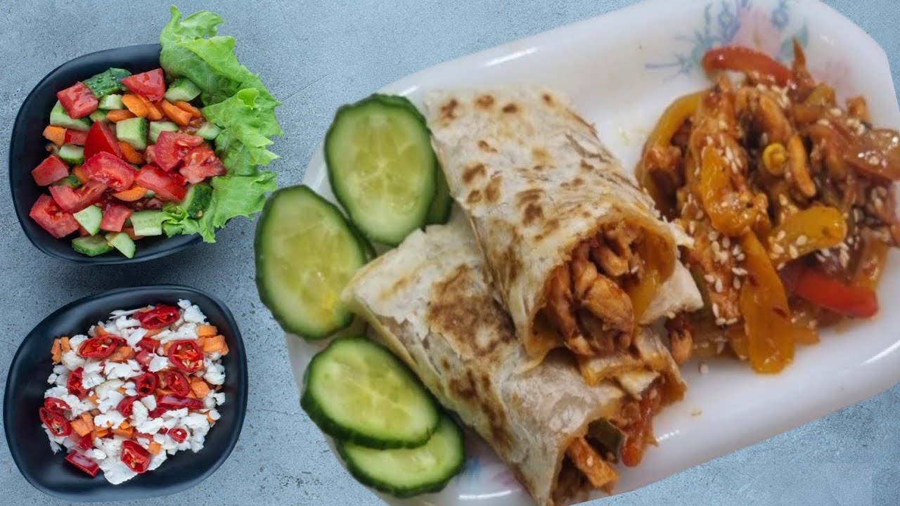 Spicy Chicken Fajita Paratha Roll Recipe | I turned Chicken Fajita into ...