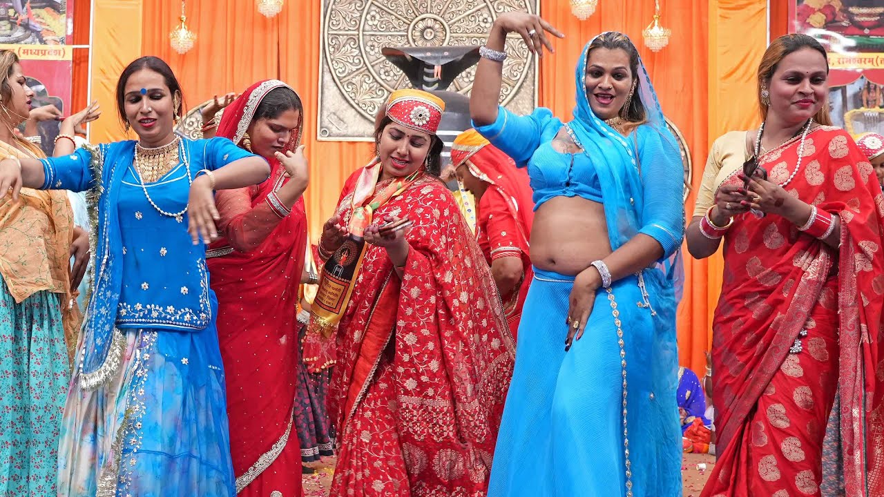 Indian Kinnar Dance Video | Transgender Group Performance - YouTube