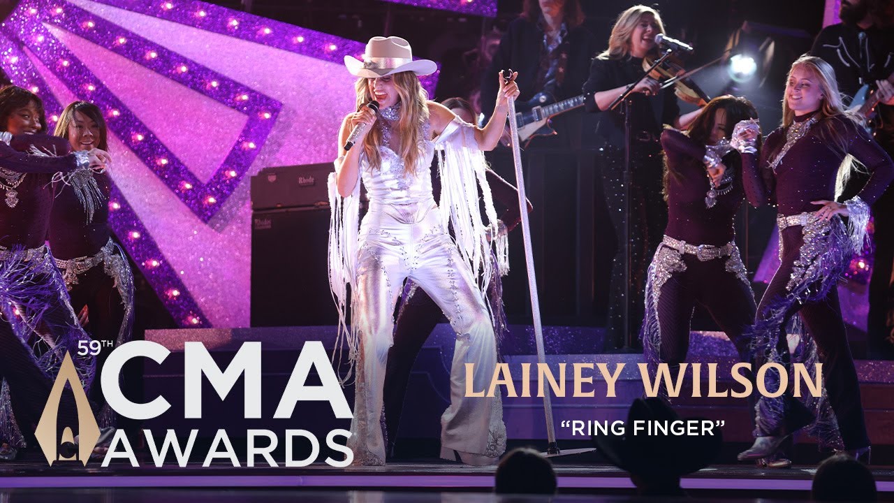 Lainey Wilson – “Ring Finger” | Live at CMA Awards 2025 Chords - Chordify