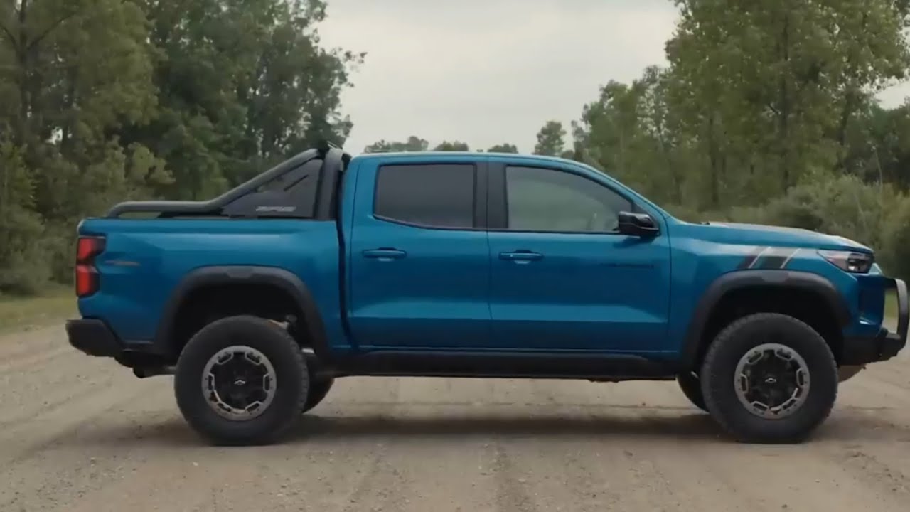 2023 Chevy Colorado Enters 3rd Generation Pickup Drops V6 - YouTube