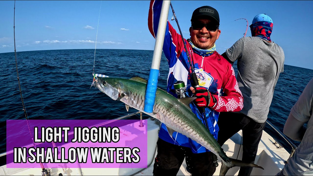 Fishing in Qatar | Boat Jigging during Windy amd Wavy in Shallow Waters ...