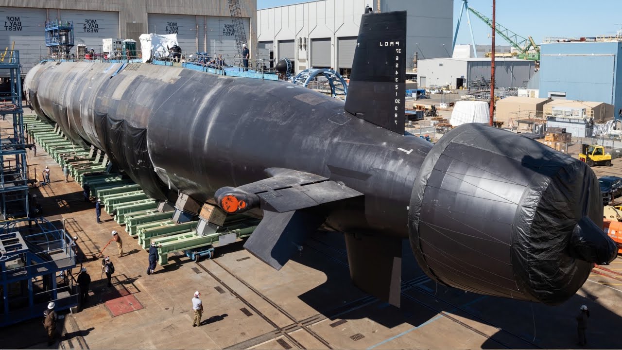Life Inside US $4 Billion Nuclear Submarine Patrolling The Oceans - YouTube