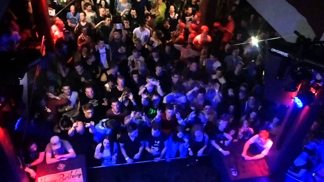 Headhunterz @ Mecca Club Prague 13.9.2014 - YouTube