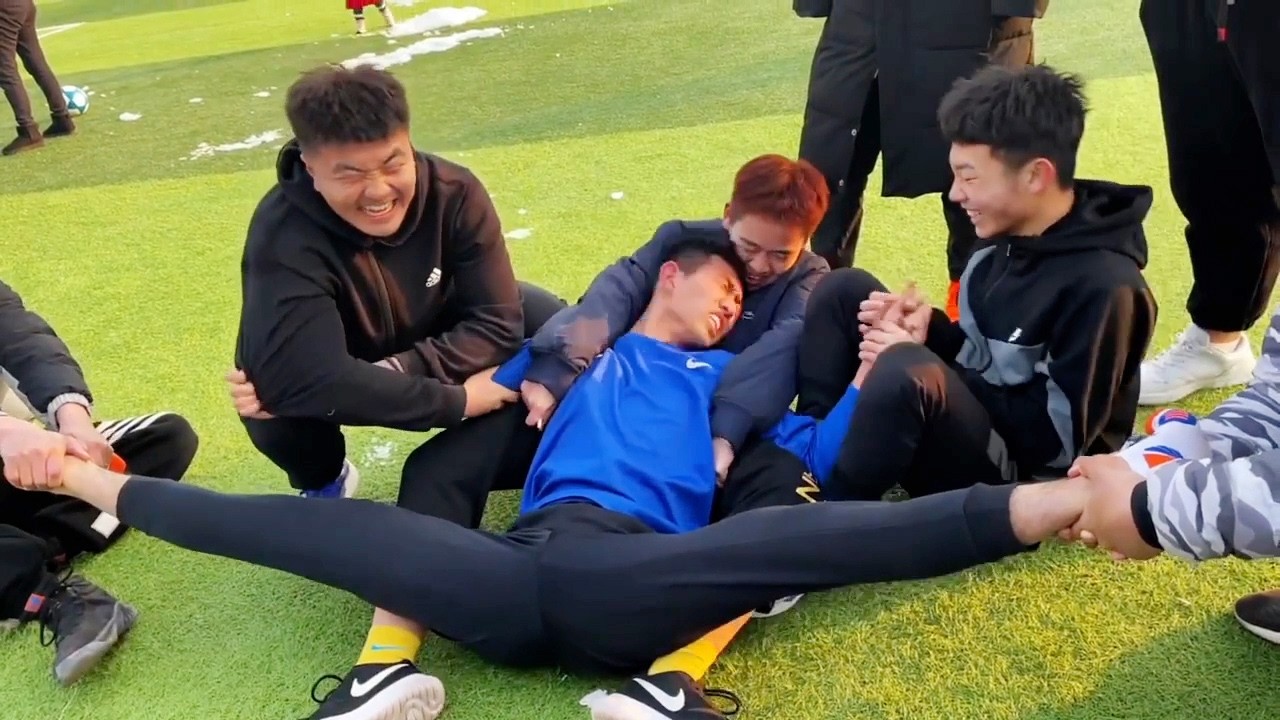 He Tried Insane Splits…Now He's Crying! - YouTube