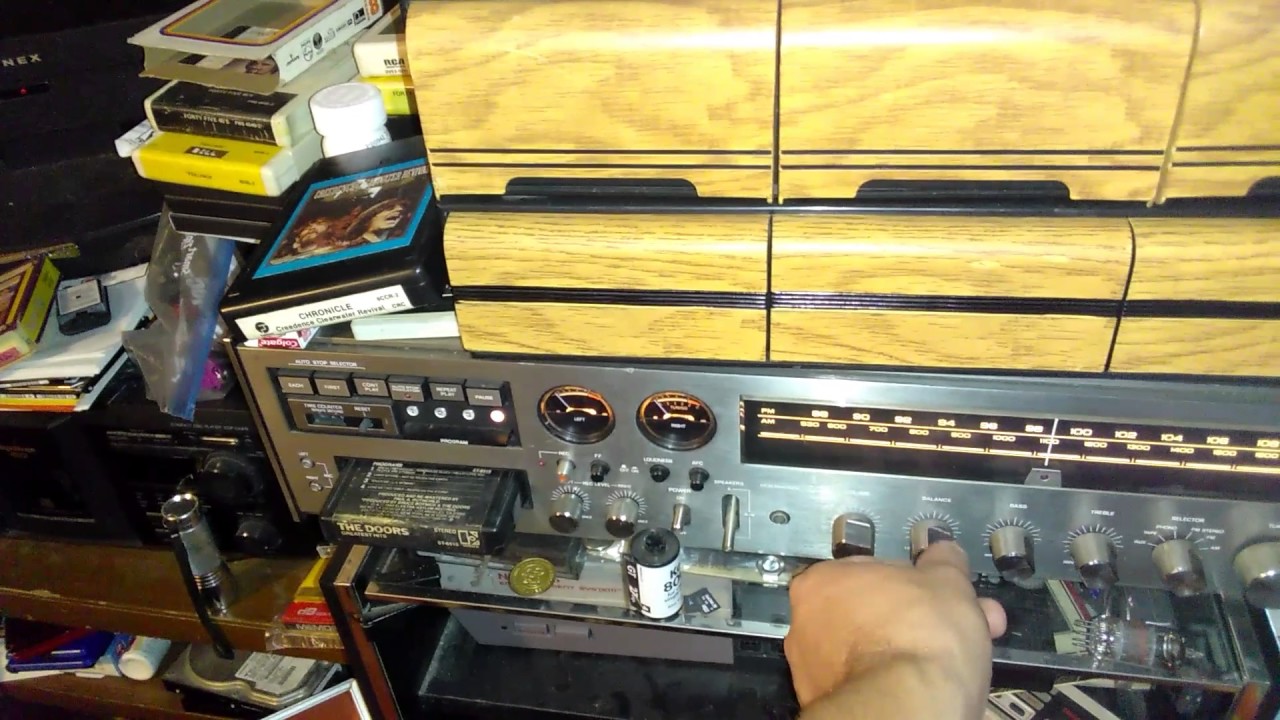 The doors on Panasonic 8 track machine - YouTube