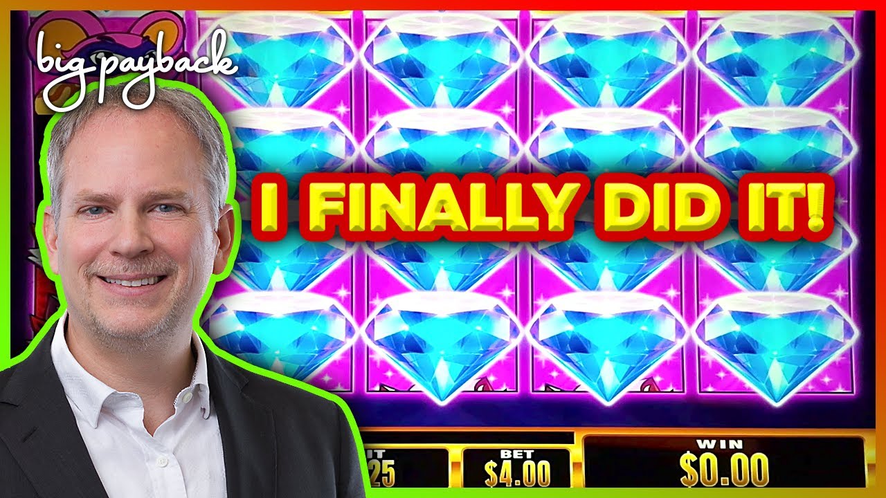 EXTREME Slot Machine Battle at the Casino! - YouTube