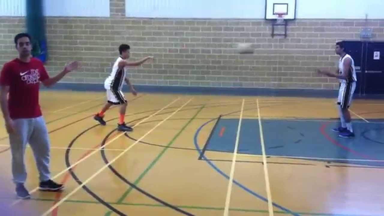 One hand passing skills - YouTube