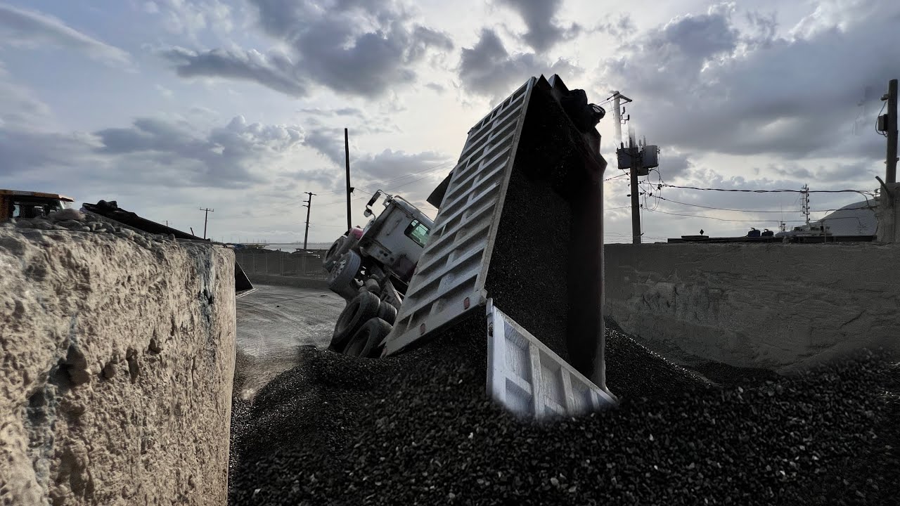JA AGGREGATES | BARGE LOADING 6800 TONS OF GRAVEL / TO EXPORT TO CAYMAN ...