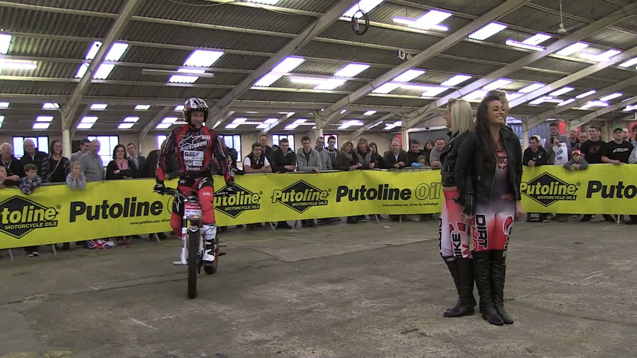 International Dirt Bike Show - Steve Colley Showing His Skills - YouTube