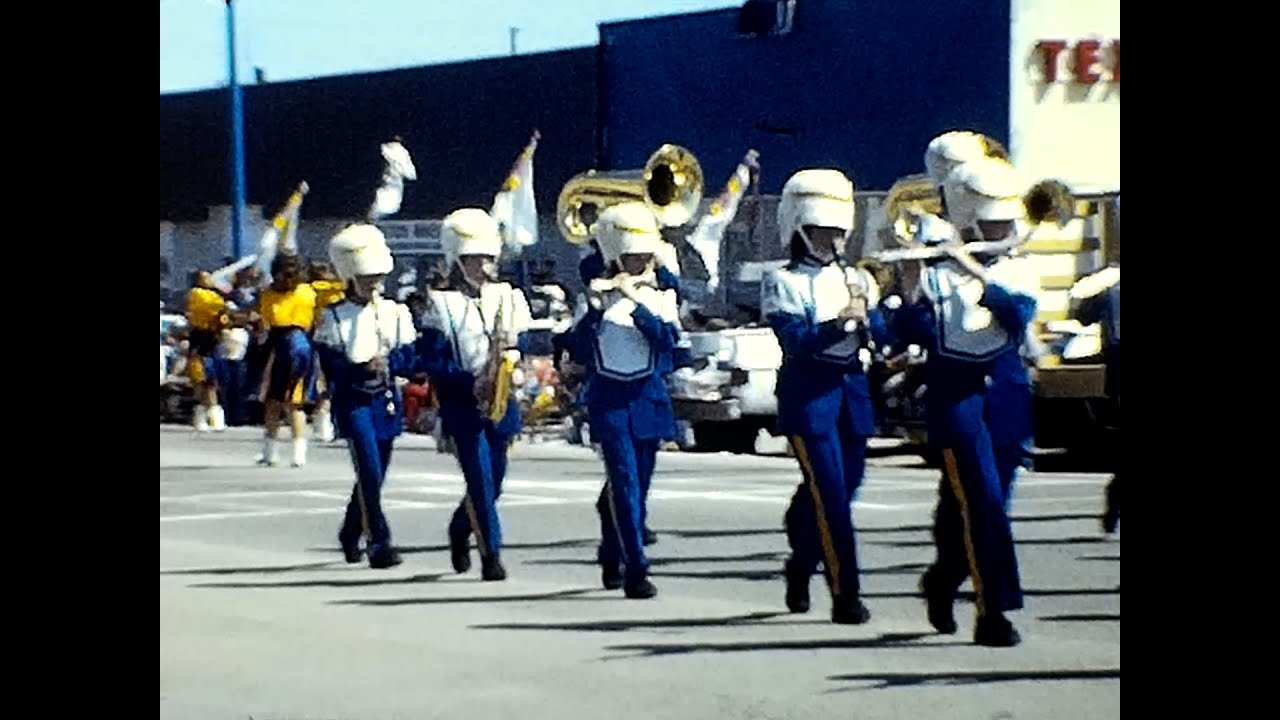 Magrath Spirit of Alberta Marching Band - Cardston Parade (1982) - YouTube