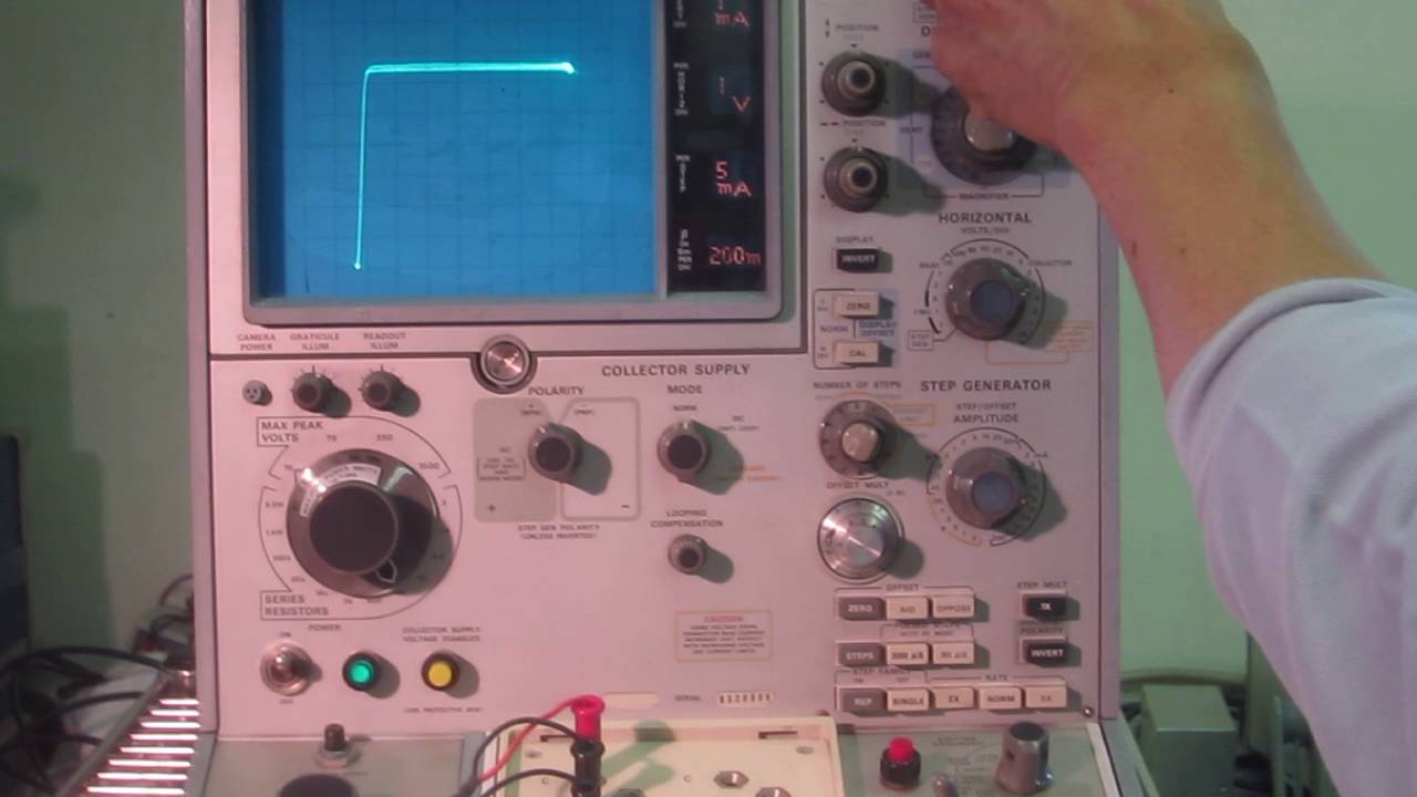 Tektronix 576 Curve tracer 動作確認 - YouTube