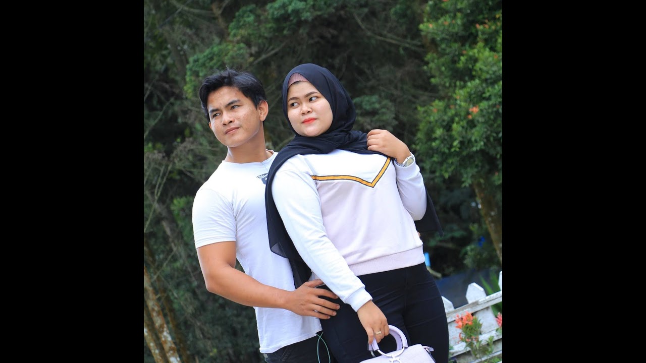 Siaran langsung rizky & indah Siregar - YouTube