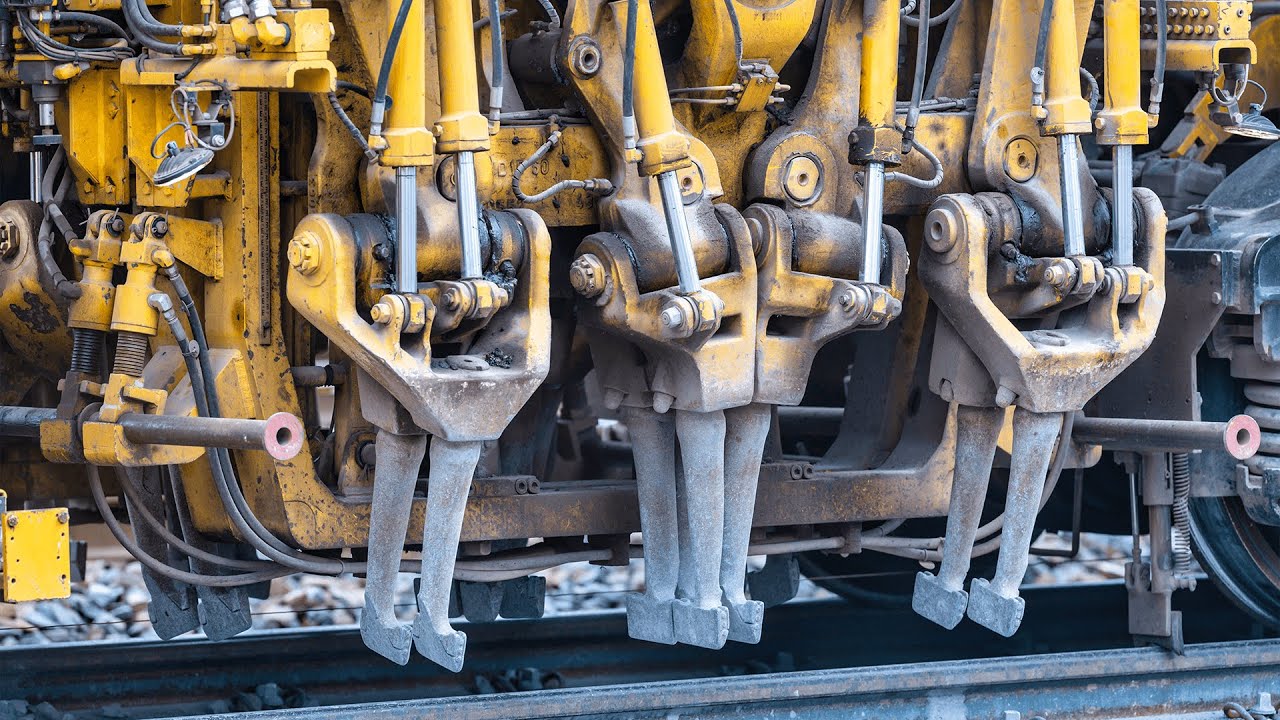 Railway Improvement: How to make Perfekt Leveled Railroad Tracks - YouTube