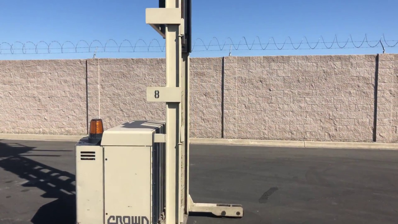 Crown 30SP42TT Order Picker Stand Up Forklift, For Sale - YouTube