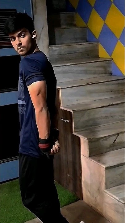 triceps posing #bodybuilding #triceps #tricepsworkout Yuvraj tyagi ...