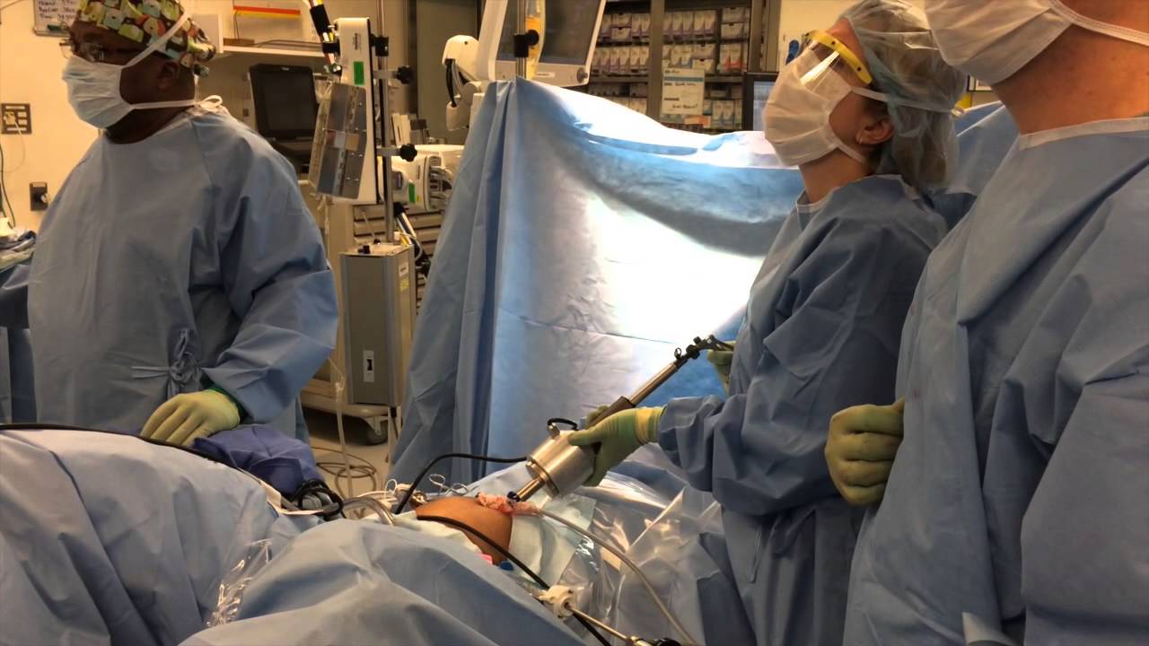 Techniques for contained morcellation in gynecologic surgery - YouTube