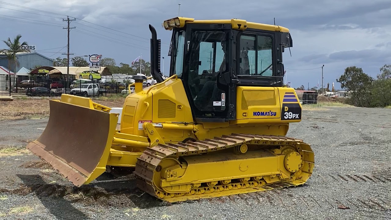 Komatsu D39 Bull Dozer 123148 - YouTube