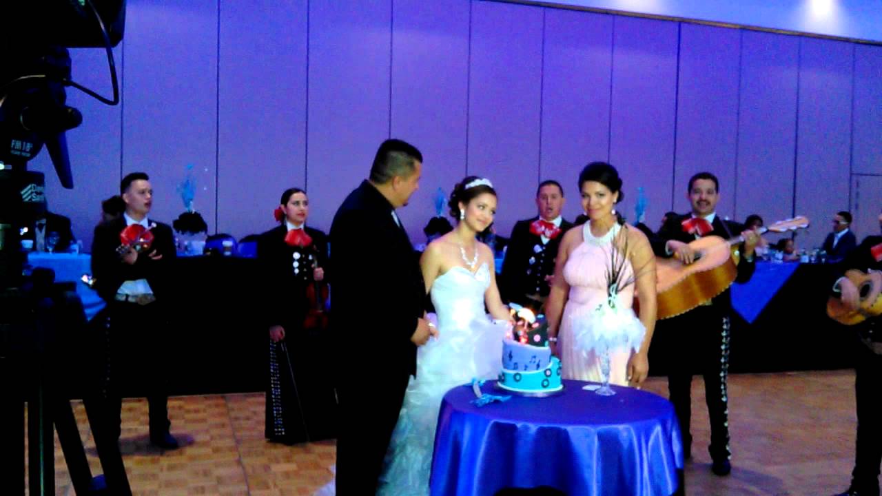 Quince de Alexandra Muñiz - YouTube