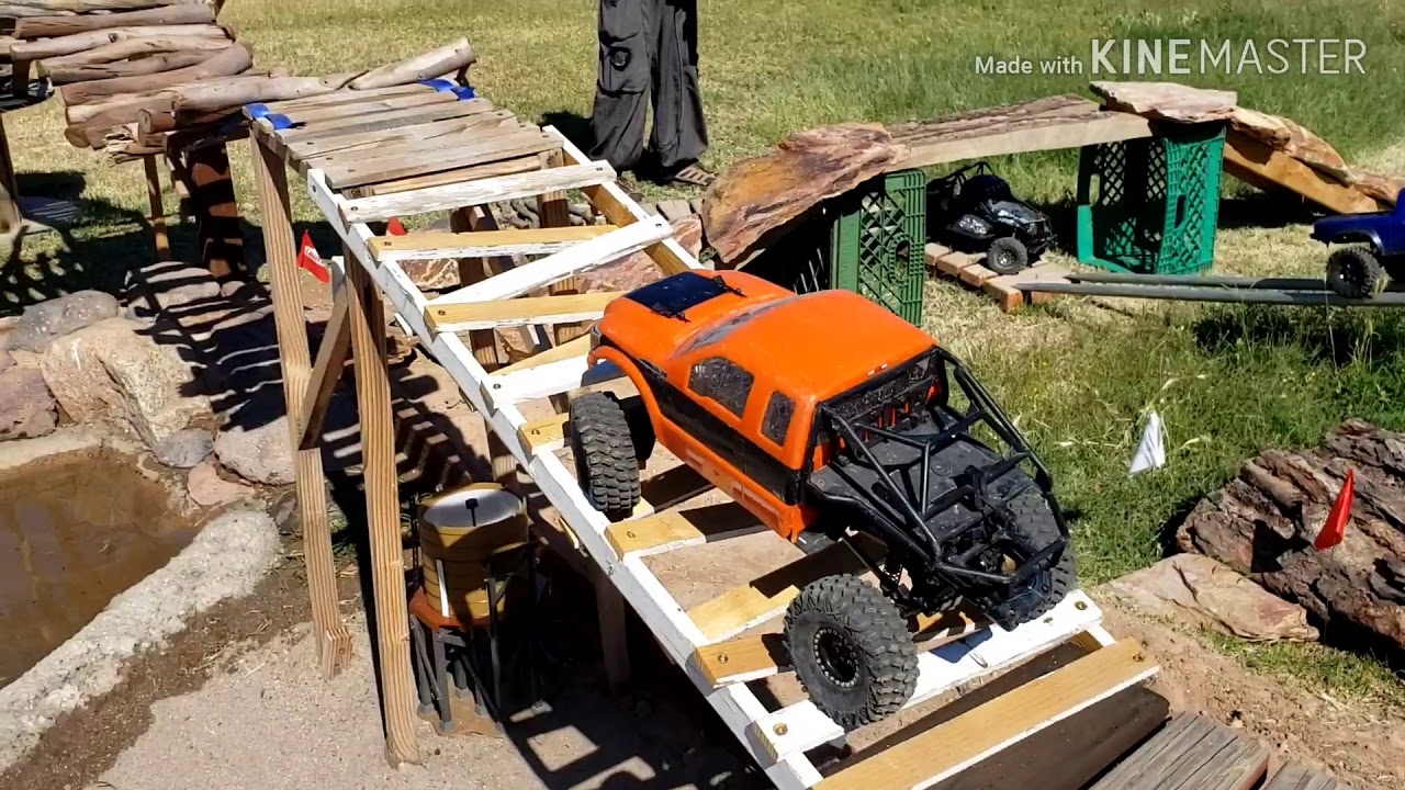 Killer Crawler Course w/ waterfall, rope bridge and tunnel! - YouTube